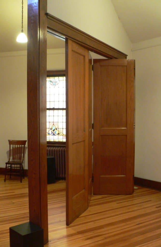 Tri-Fold Door - Glass.com